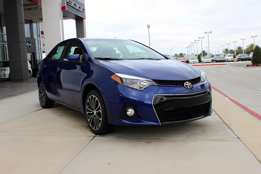 2016 Toyota Corolla Beats the 2016 Honda Civic - Toyota of Ardmore